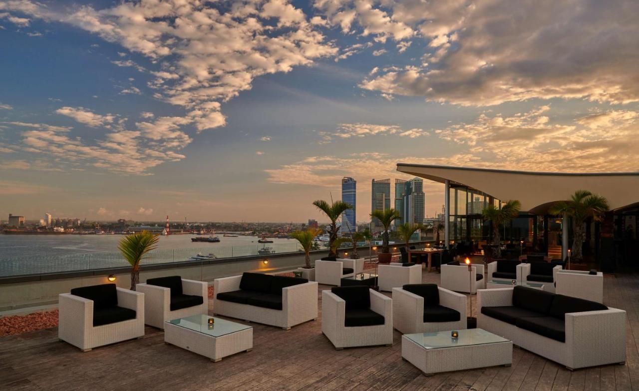 Level 8 Rooftop Bar review from Saayaraha