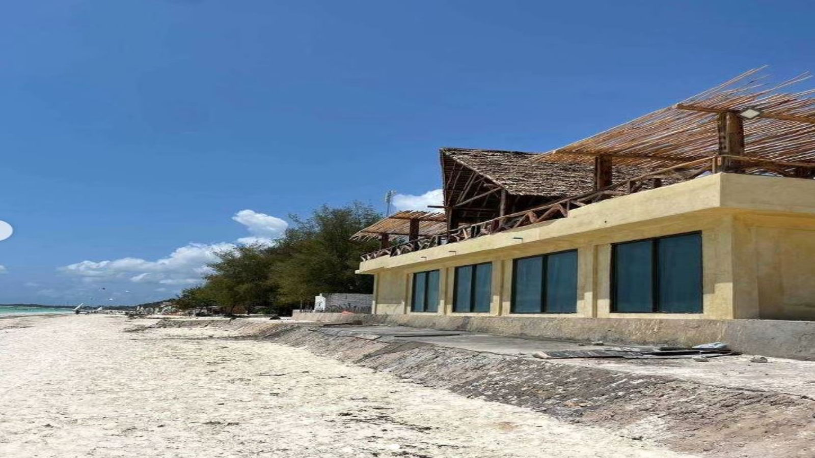 The Why Not Club Zanzibar review - from Saayaraha